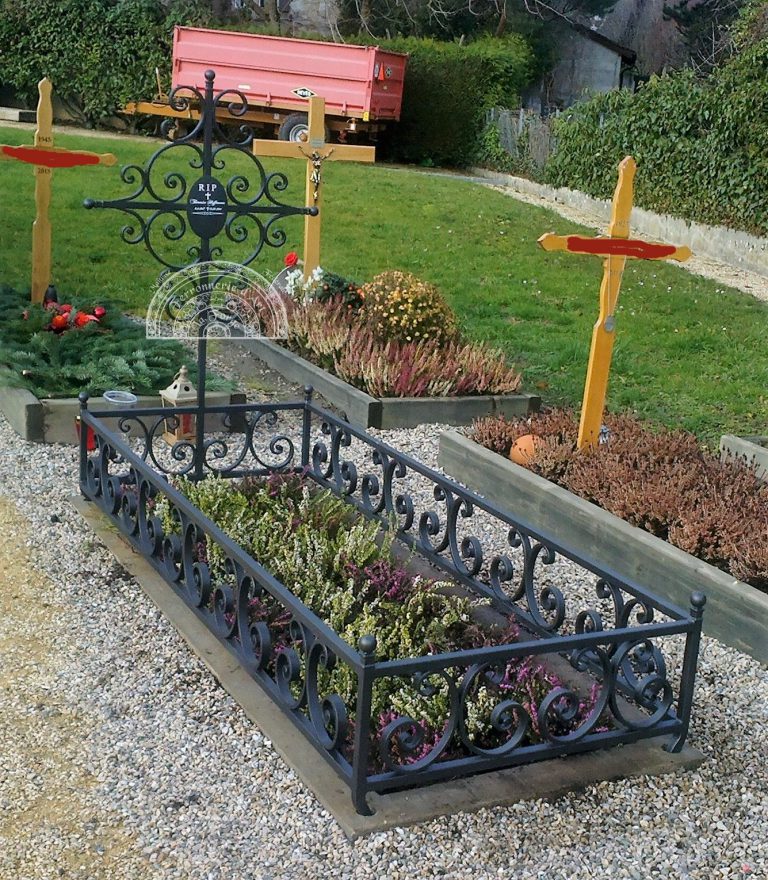 art-fun-raire-croix-de-tombe